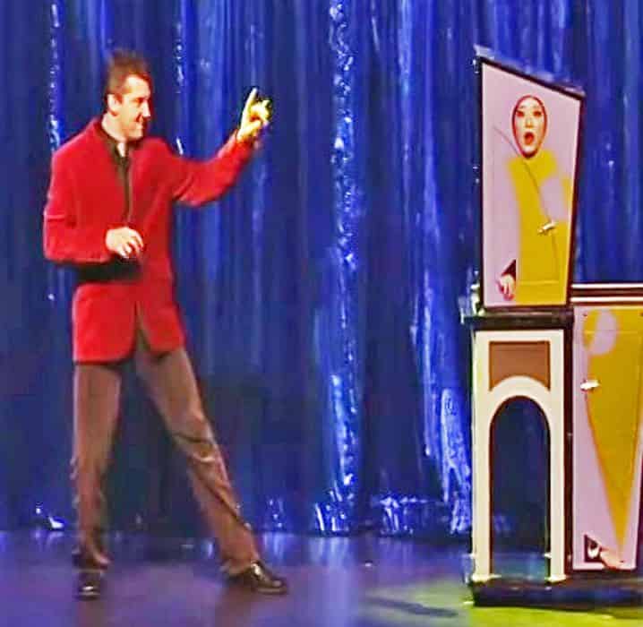 Bart Rockett Magic Theater at HarborWalk Village - TripShock!