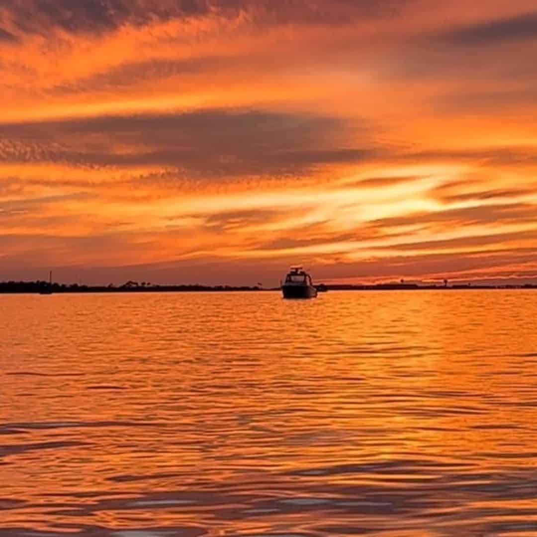 Destin: Harbor Sunset Boat Tour - TripShock!