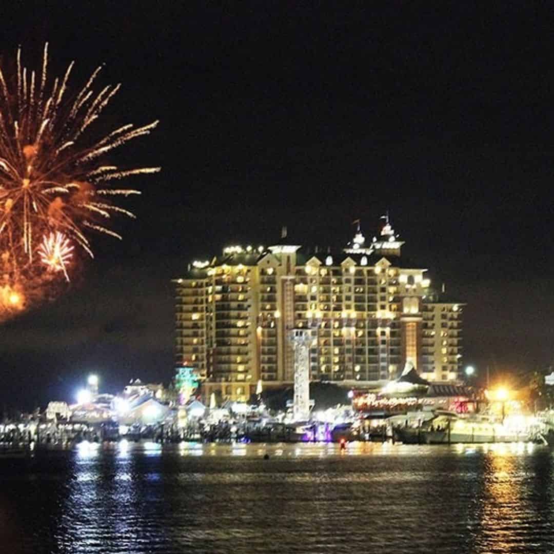 Fort Walton Beach: Private Fireworks Cruise aboard a 24-Foot Pontoon ...