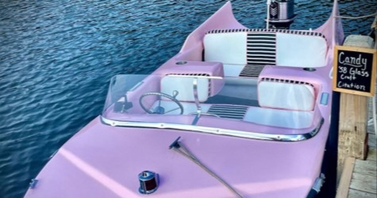 Candy - Retro Boat | Online Booking