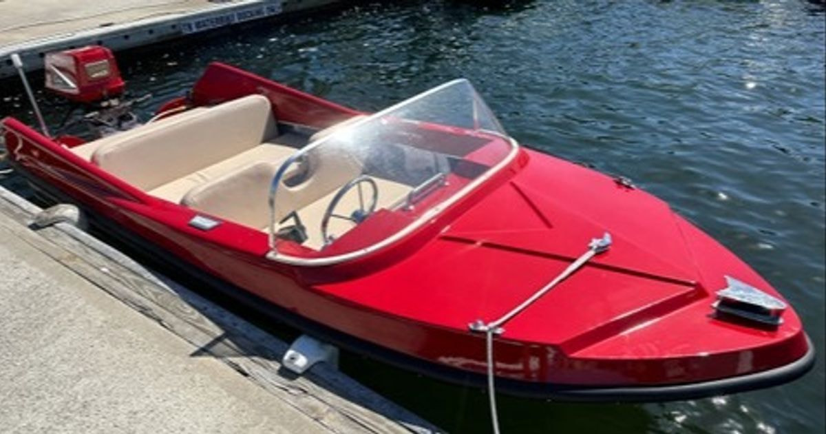 Ginger - Retro Boat | Online Booking