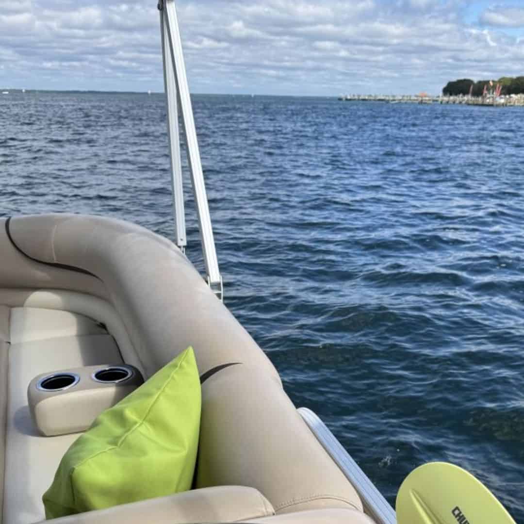 Destin Harbor: Scenic Bay Cruise on the Hopper - TripShock!